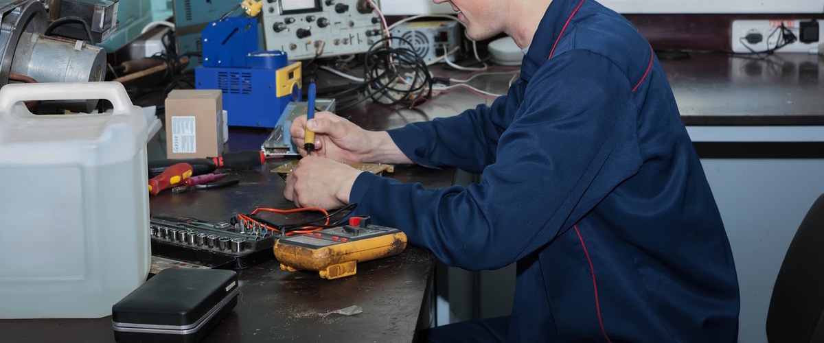 Installations- och serviceelektriker » Yrken » Framtid.se